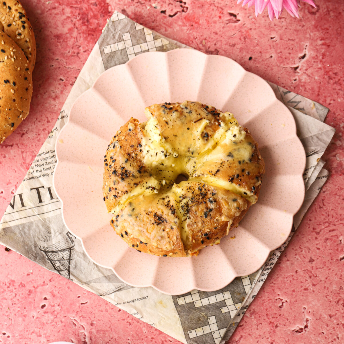 STUFFED BAGELS (VIRAL RECIPE!) - Delciously Nikki