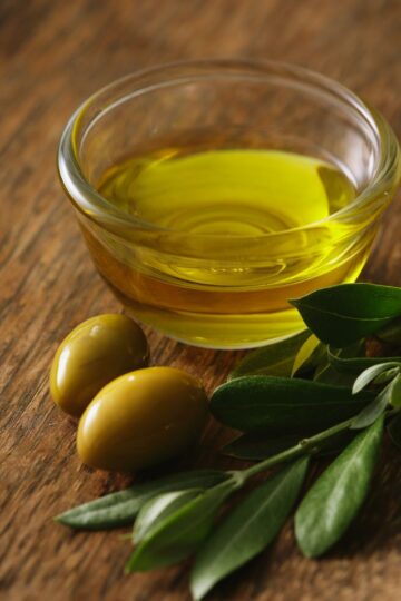 9 SUBSTITUTES FOR VEGETABLE OIL IN BROWNIES (+ A CHART!) - Delciously Nikki